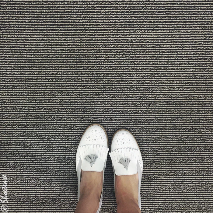 How to Take Pictures of Shoes on Feet - 5 Shoefie Angles