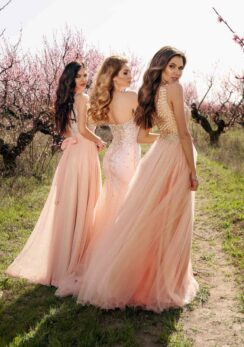 10 Best Color Shoes to go with Peach Dresses & Outfits | ShoeTease