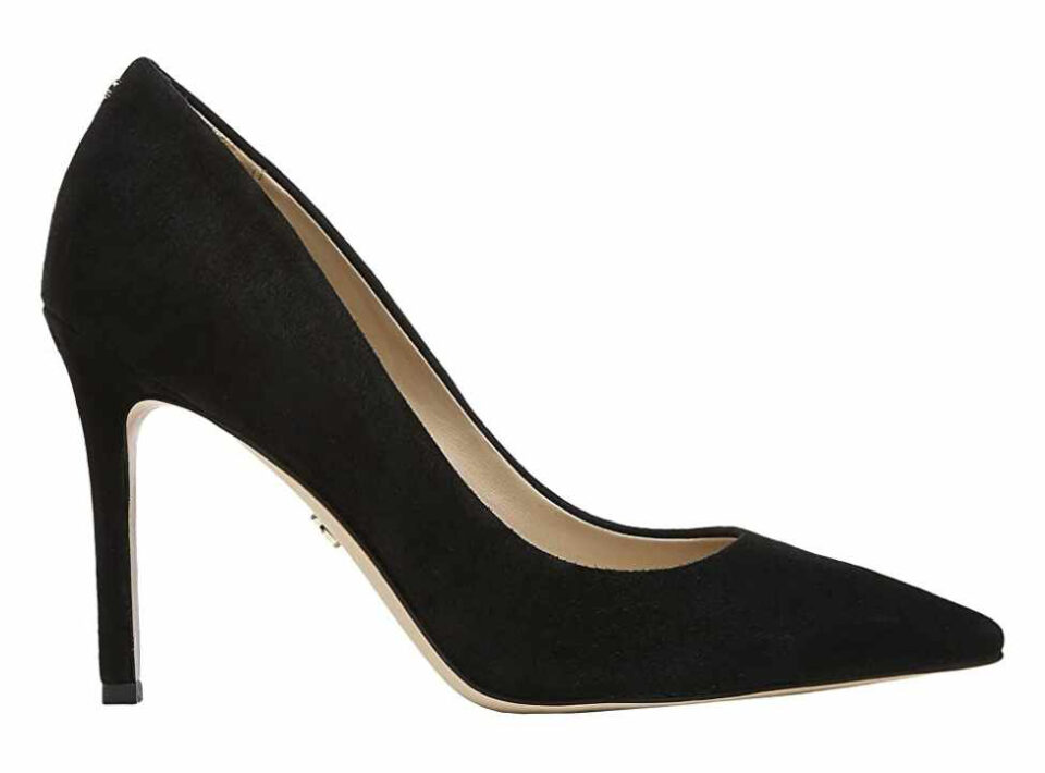 How to Create a Customizable Capsule Shoe Wardrobe with 9 Shoes