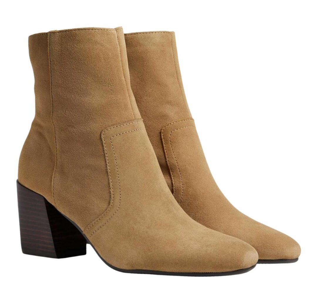 Best Boots to Wear with Jeans for Women in 2025 | ShoeTease