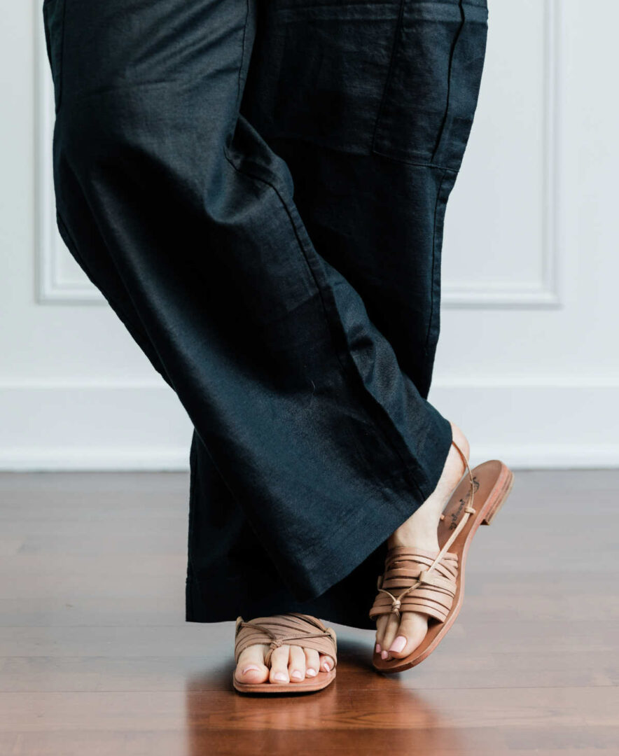 What Shoes to Wear with Linen Pants for Women | ShoeTease